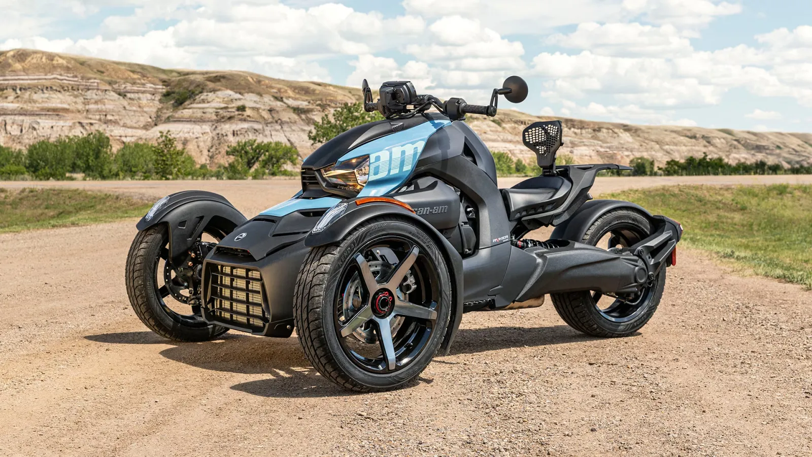 Novedades 2024: Can-Am On-Road - DA Powersports